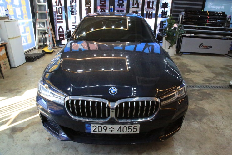 BMW G30 530E 플러그인하이브리드 블랙박스(파인뷰 LXQ500) + 보조배터리(셀스타 SF100) 장착 : 네이버 블로그