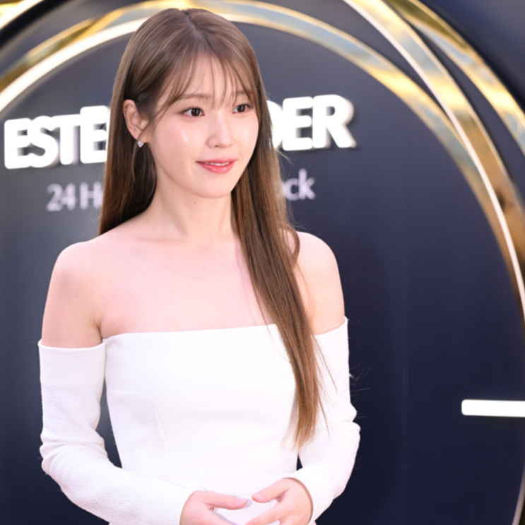 아이유 패션 오프숄더 여자 미니 화이트 봄원피스 코디 추천 브랜드는 네이버 블로그