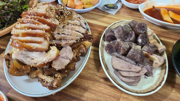 공덕시장 맛집 마포 왕족발 족발 시키면 떡볶이 순대 순대국 서비스 족발집 네이버 블로그