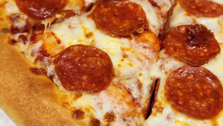 피자헛 페퍼로니 피자 (1958 US 오리진 오리지널 도우 VS 팬피자 도우 비교) : 네이버 블로그