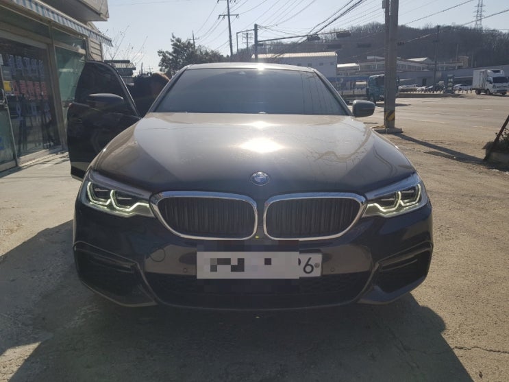 BMW 블랙박스 G30 QXD1및 보조배터리 시공 주차모드 사용해 봐요. 양주 의정부 : 네이버 블로그
