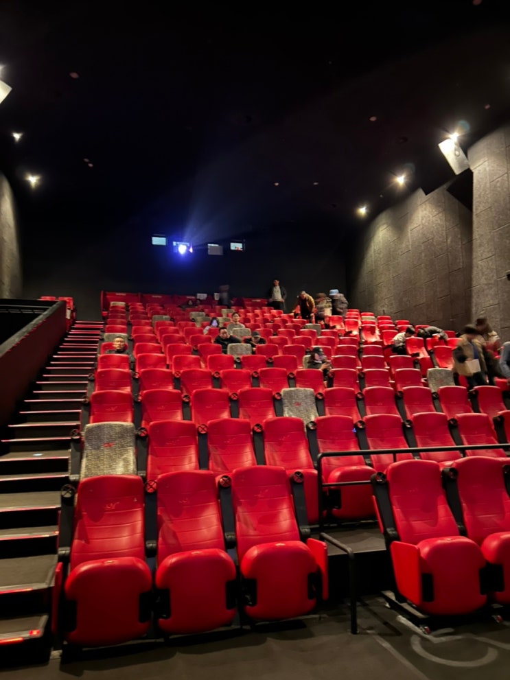 용산아이파크몰 CGV 6관 (laser) 리뷰 (feat. 서울의 봄) : 네이버 블로그