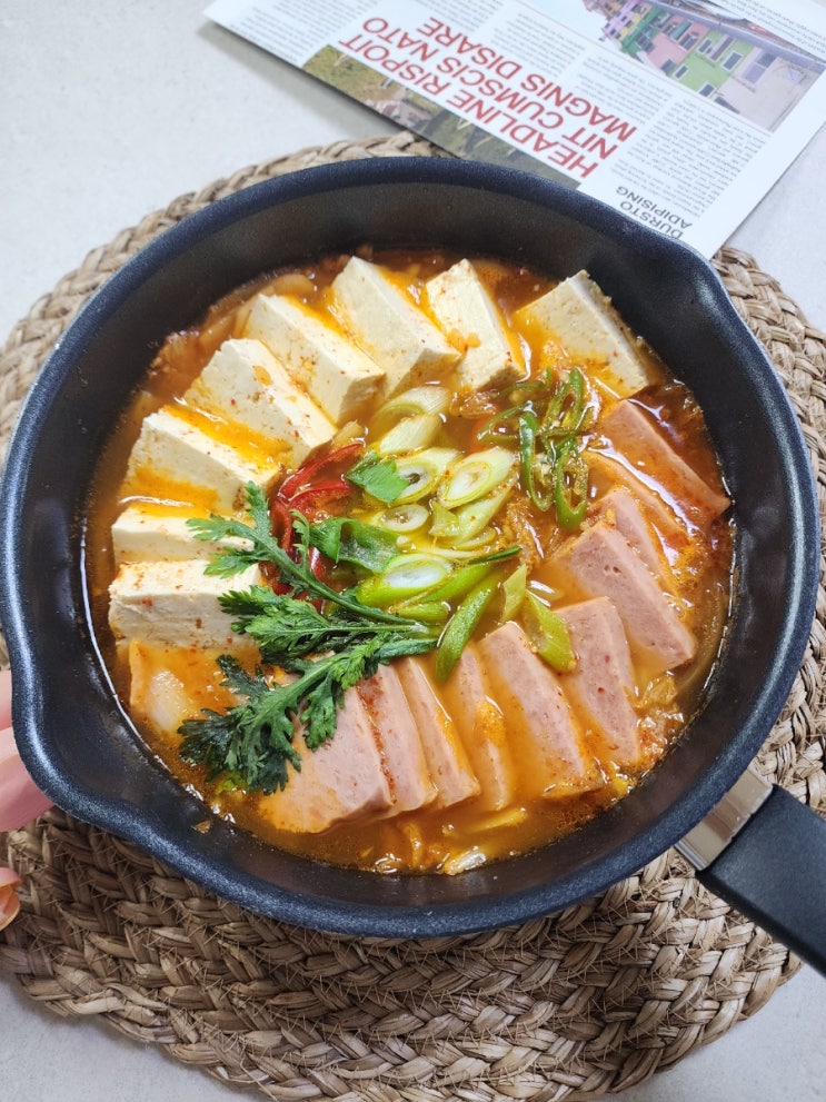 스팸김치 찌개 맛있게 끓이는법 스팸활용 요리 스팸 두부 김치찌개 레시피 신김치 네이버 블로그
