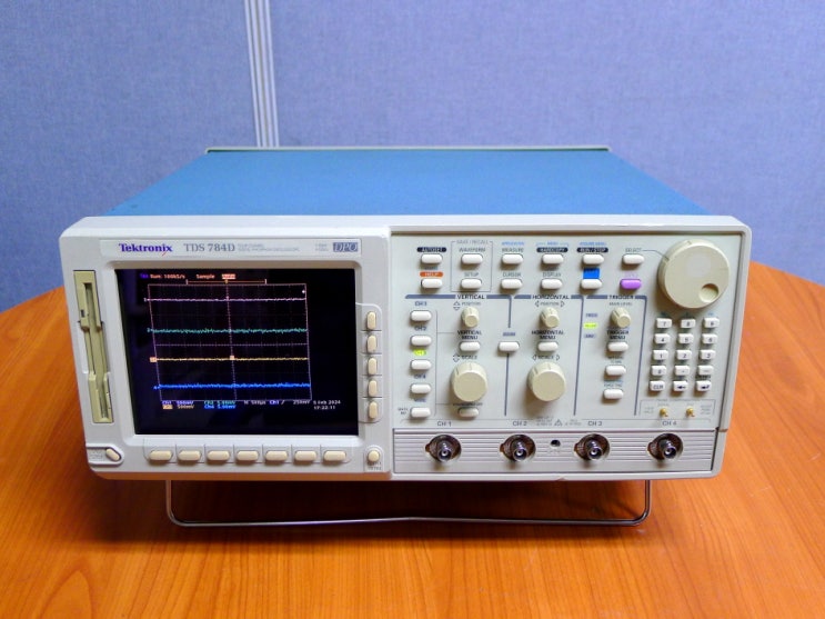 784D Tektronix TDS784D 1GHz 오실로스코프, 텍트로닉스 : 네이버 블로그