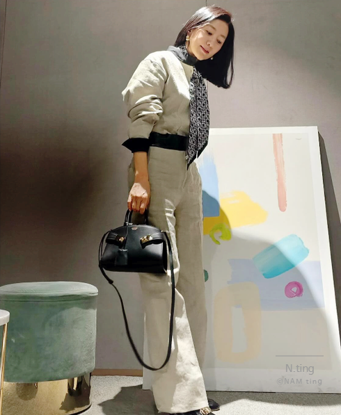 40대 50대 패션 명품백 브랜드 김희애가 픽한 페라가모 가방 사이즈별 특징 : 네이버 블로그