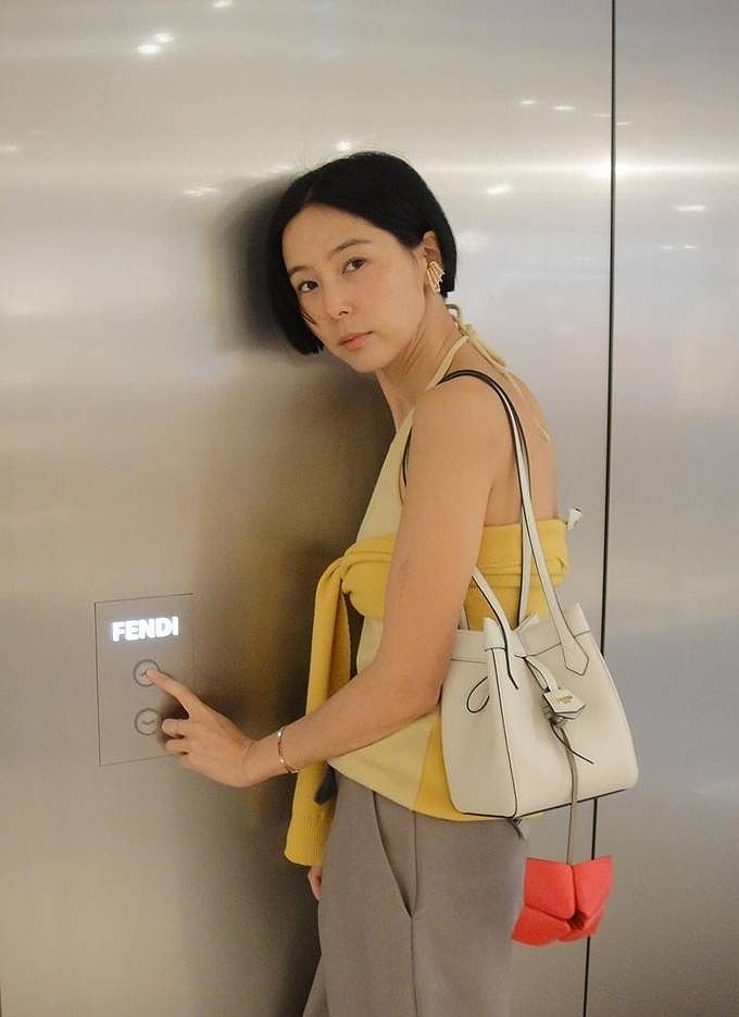 김나영 봄패션 화이트 숄더백 어디꺼 Fendi 펜디 오리가미 네이버 블로그