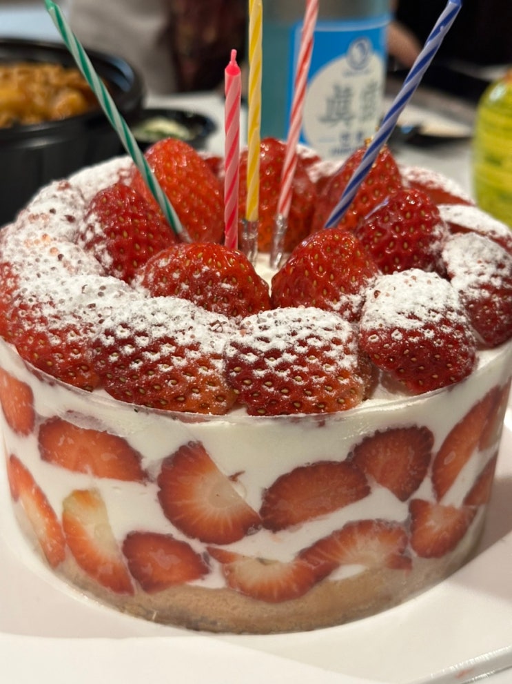 231228 키친 205, 광주 신세계백화점 KITCHEN 205, 딸기밭케이크1호, 키친 205 오픈런 : 네이버 블로그