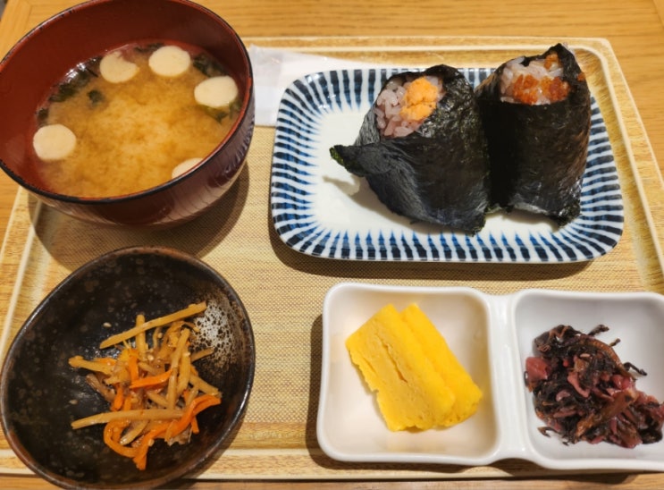 [일본 여행] 도쿄 4박5일 여행하기, 신주쿠역 가성비 좋은 도시락 맛집 "오다무스비(Odamusubi)" : 네이버 블로그