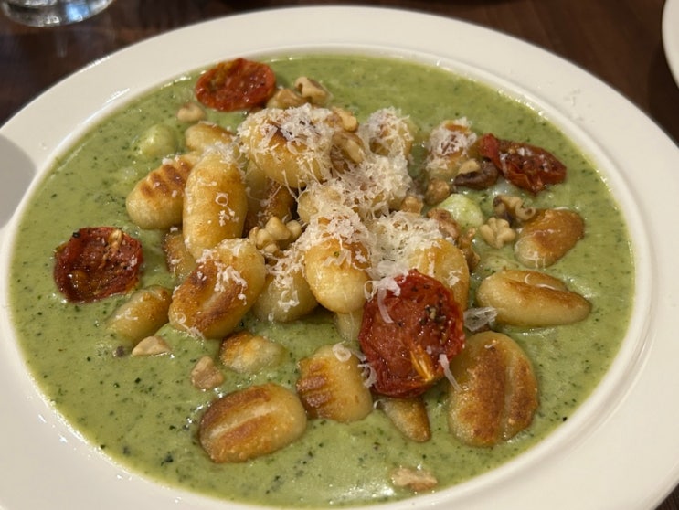 [동탄 맛집] 탐드 TOMD 양식 이탈리안 레스토랑 추천 메뉴는 바질 페스토 크림 뇨끼, 채끝 등심 스테이크 : 네이버 블로그