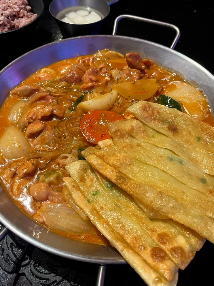 대구중구동성로중앙로역반월당역동성로아트스퀘어 로제 찜닭 맛집 추천 K 로제찜닭 후기 테트리스 찜닭 동성로점