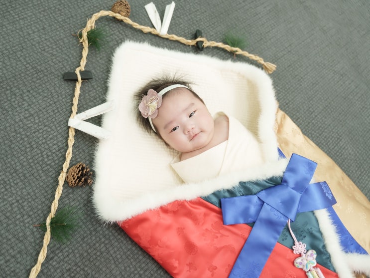 천안아기사진50일무료촬영 찍어주고 싶은 컨셉으로 3컨셉 수정본 액자까지 받아가세요~★스튜디오단독촬영★ 네이버 블로그