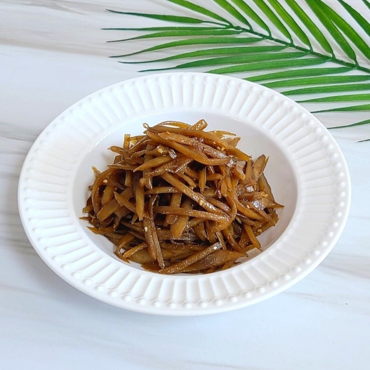 우엉볶음 맛있게 만드는법 김밥 우엉채 조림 레시피 우엉 손질법 밑반찬 만들기 : 네이버 블로그