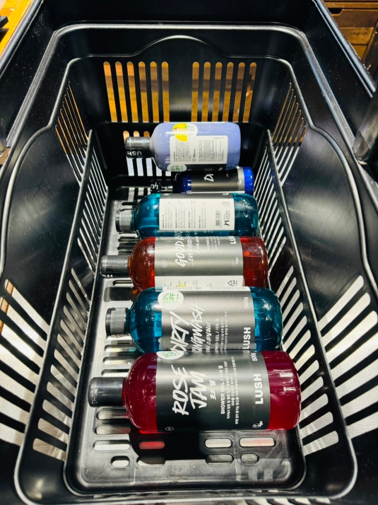 [러쉬] LUSH 1년에 딱 한 번 뿐인 프레쉬 세일 오픈런(2일차) : 네이버 블로그