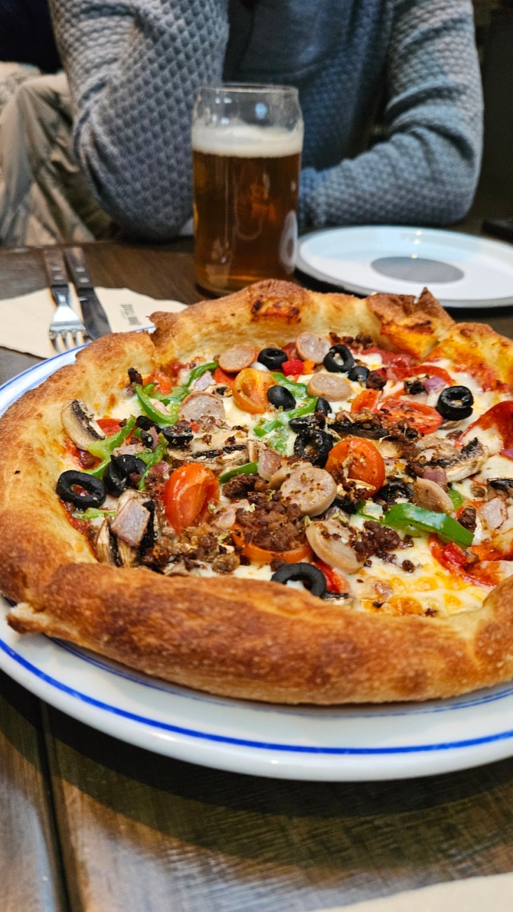 고속터미널 근처 분위기 좋은 맛집 피자와 생맥주가 맛있는 데빌스도어 네이버 블로그