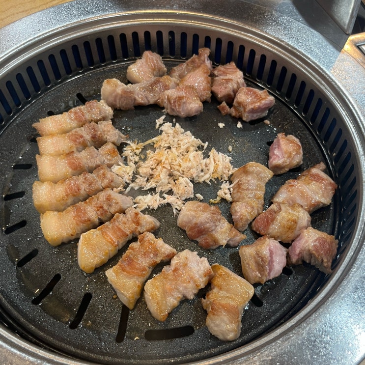 인덕원 맛집 맛찬들왕소금구이 안양인덕원점 원조 숙성삼겹살을 직원들이 맛있게 구워주는 안양삼겹살 맛집 네이버 블로그