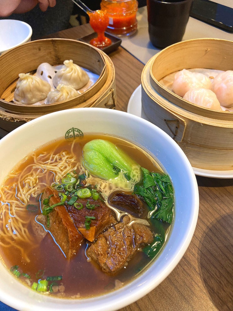 팀호완 잠실점 내돈내먹 롯데월드 안가고 퍼레이드를 볼 수 있는 잠실 롯데백화점 맛집 네이버 블로그