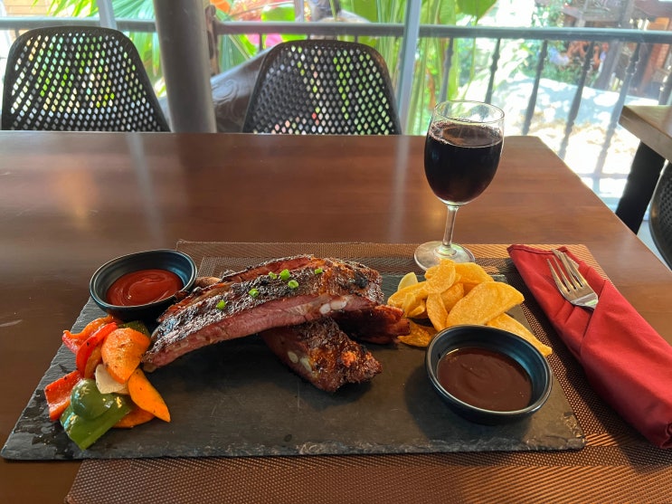 다낭, 호이안 6박 7일 여자 혼자 여행 14 - 다낭 스테이크 맛집 품바스 스모크 하우스 Poomba's Smokehouse ...