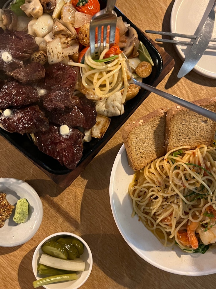 동대문 장안동 장한평역 데이트 술집 스테이크 파스타 소주 안주맛집 소통 요리주점 네이버 블로그
