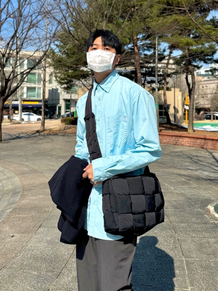 보테가베네타 패딩 카세트백 명품가방 남자 봄 셔츠 코디 네이버 블로그