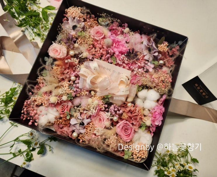 플라워 박스 꽃상자 프리저브드 천일화 천일동안 시들지 않는 생화 머니 돈 선물 생일 생신 축하 이벤트 추천 전주 꽃집 꽃가게 꽃