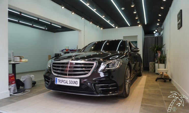 벤츠 S클래스 카오디오 튜닝 M2C 200A 플러스 고화질 안드로이드 내비게이션 설치와 뒷자석 모니터 연동하기 feat 스피커 설치 비위드 추천과 그 이유 : 네이버 블로그