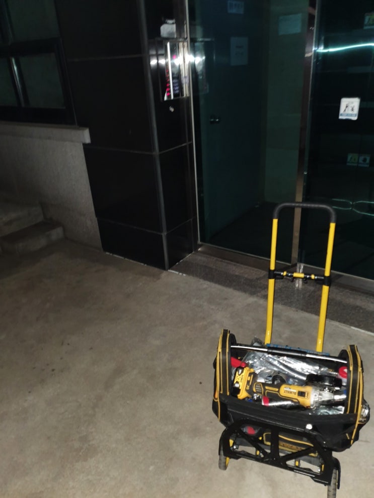 용산구 갈월동 남영동 세면대막힘 세면대배관교체 세면대고장수리 세면대수전교체 세면대누수 싱크대고장수리 싱크대수전교체 싱크대배수구