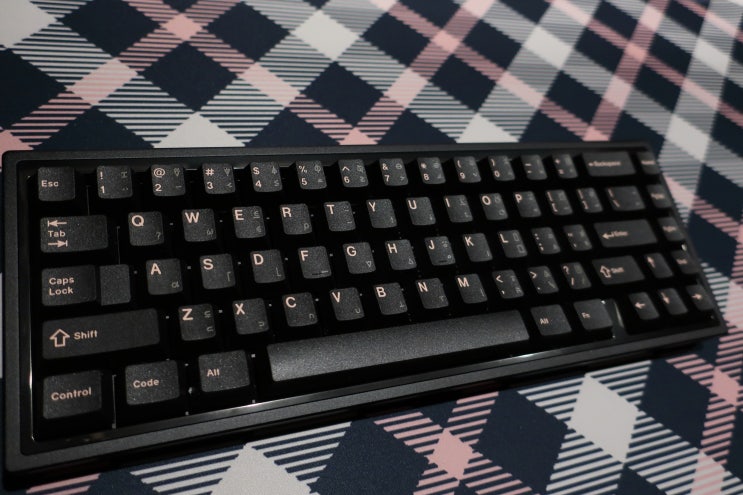 GMK Olivia Nº3 Dark APL Keycaps : 네이버 블로그