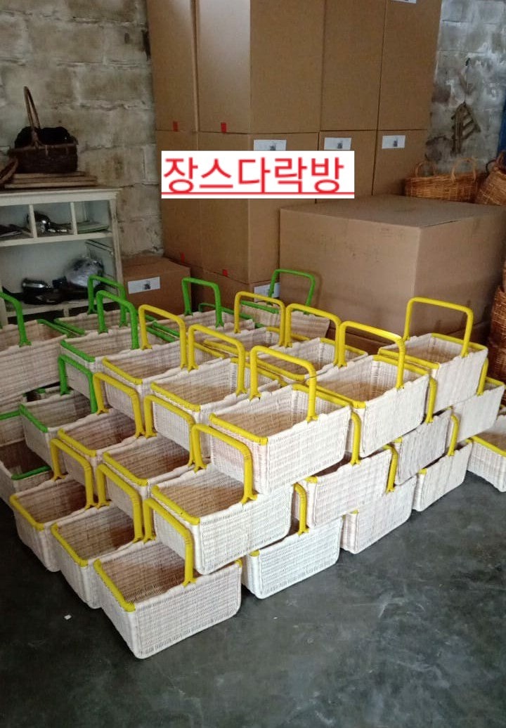 앞치마도매잡화도매라탄바구니도매잠옷대형곰인형서문시장소품오픈도매일본제품생활용품목욕탕매점제품욕실화발매트파우치도매