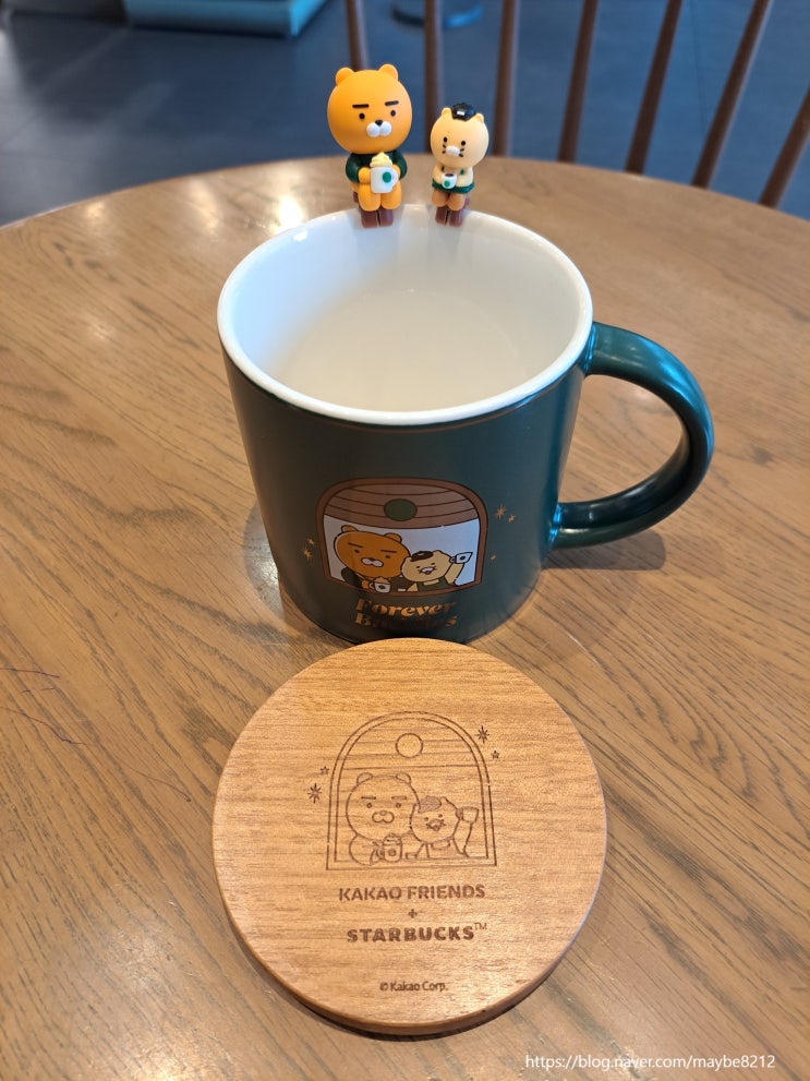 스타벅스 카카오프랜즈+스타벅스 춘식이&라이언 MD 춘식&라이언 피규어머그세트,춘식이키체인 구매 : 네이버 블로그
