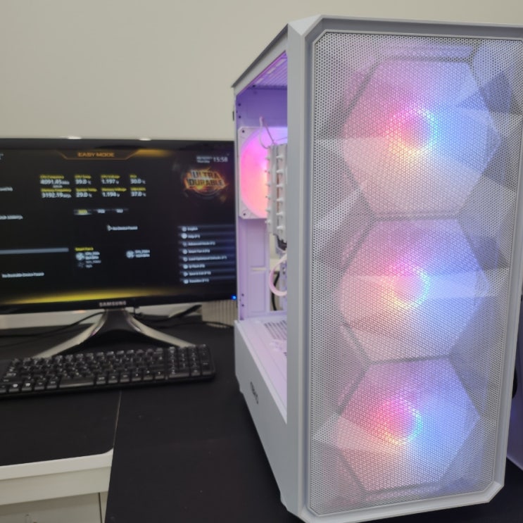 올화이트 컴퓨터 견적 감성 조립컴 배그롤 사양 가성비 게이밍 조립pc 삼송역 이레컴 네이버 블로그