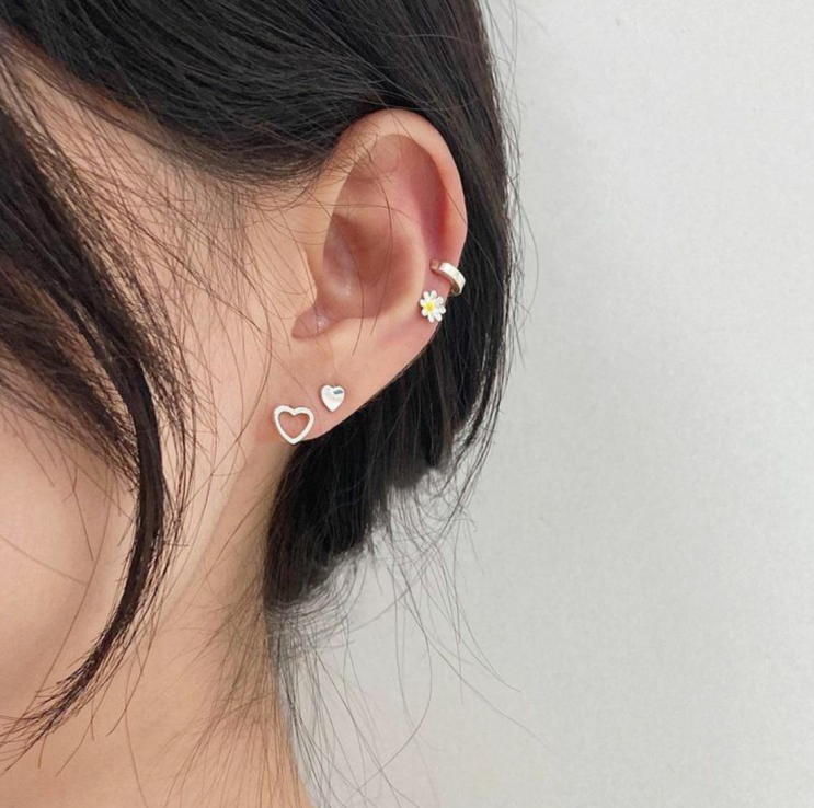 연예인 귀 피어싱 위치 조합 스너그 아웃컨츠 트라거스 부위 통증 염증 소독 관리방법 네이버 블로그