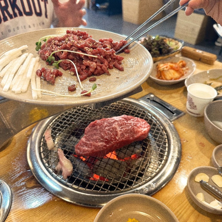 다 맛있지만 의외로 육회가 제일 맛있었던 뚜레한우 춘천점 홍천한우 정육식당 리뷰 네이버 블로그