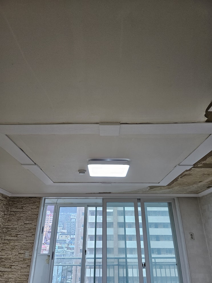 부산인테리어필름 사상 주례 럭키아파트 기존 기성필름이 벗겨진다면 필름시공으로 대처할 수 있어요 네이버 블로그