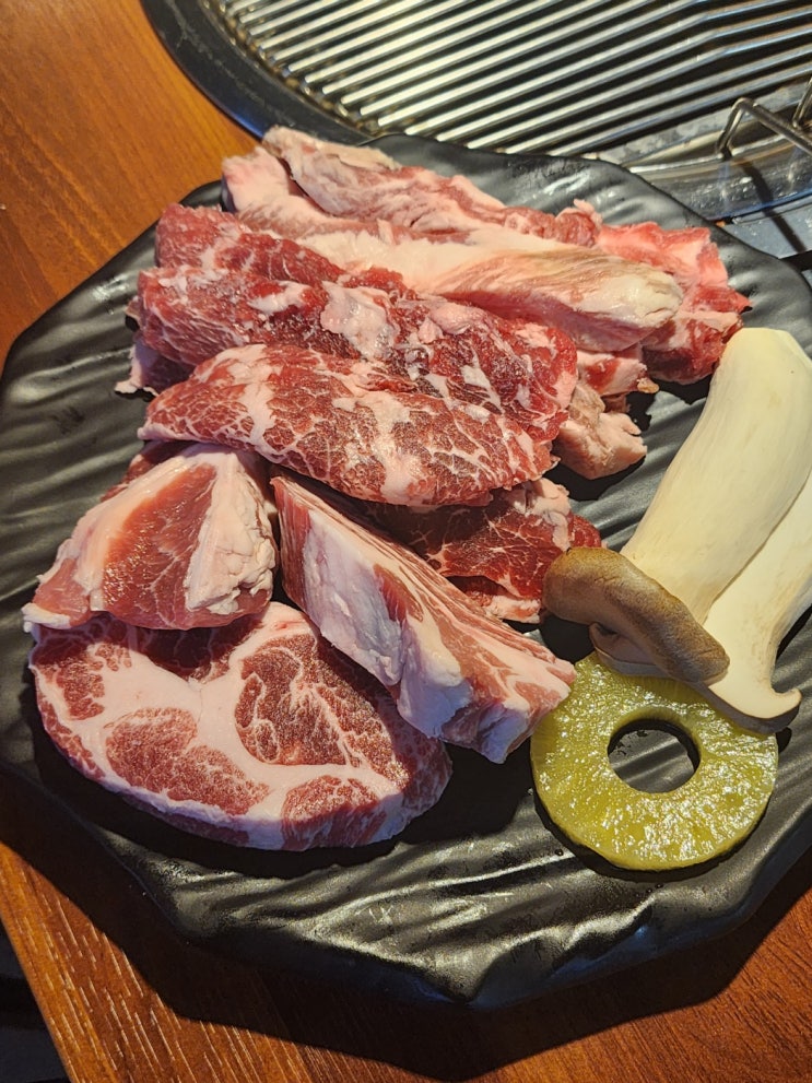 사천 미식가의구이 들어는 봤나 이베리코~ 입에서 착 감기는 돼지고기의 향연~ 네이버 블로그
