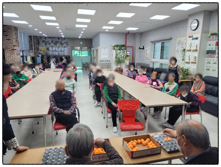 김포주간보호센터 김포엘림노인복지센터 24년 03월 18일 계란판 채우기 네이버 블로그