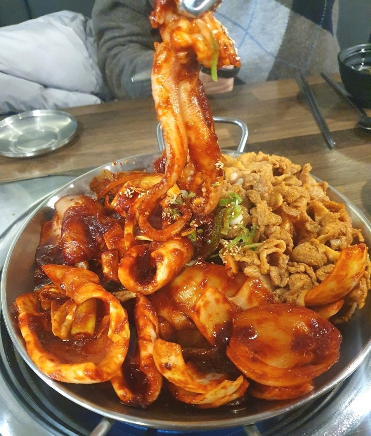 여의도역맛집 더팔당 여의도점 전경련회관 식당가 오징어삼겹볶음 맛집 방문 리뷰 여의도혼밥가능 여의도점심 네이버 블로그
