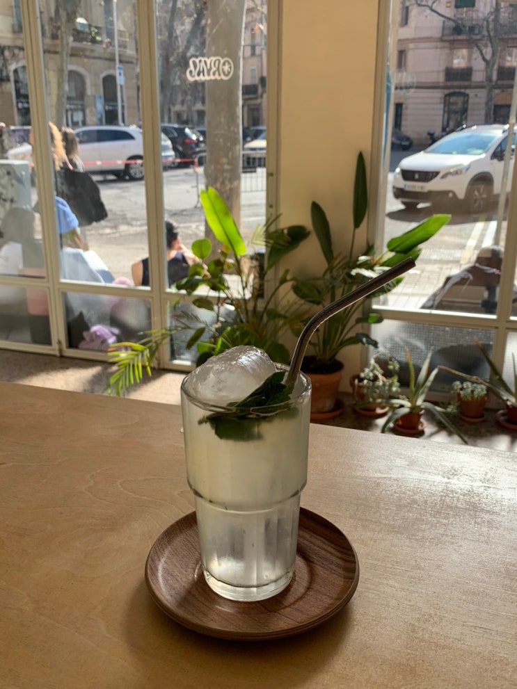 스페인 바르셀로나 여행 - 바르셀로나 카페 Orval Barcelona : 네이버 블로그