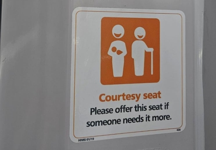대중교통 영어 Courtesy, Courtesy seat 뜻 /노약자석, 배려석 영어로? : 네이버 블로그
