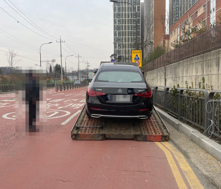 벤츠 C300 4Matic AV 출고 블랙 베이지시트 남김 없이 모두 녹여 드립니다 벤츠C클래스 화끈한 프로모션 보고 가세요 ...