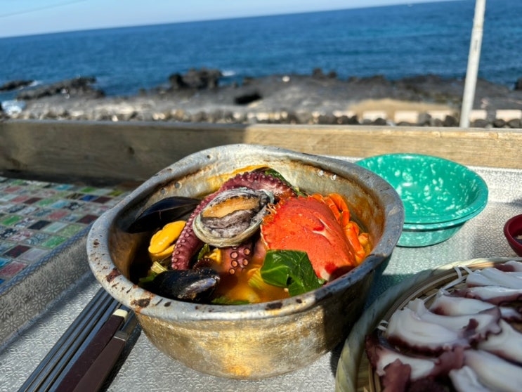 [제주애월] 오픈런 웨이팅 해안도로 오션뷰 해물라면 문어숙회 K-맛집 ‘노라바’ : 네이버 블로그