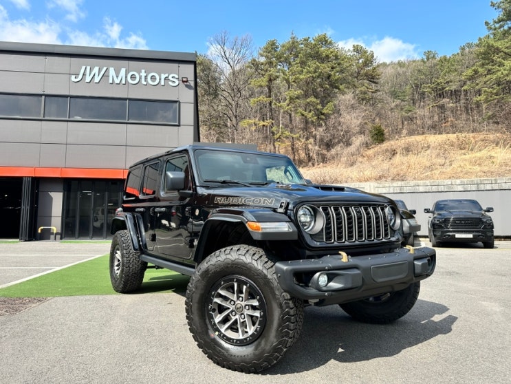 8기통 랭글러392 전시장 입고, 고객인도 : 네이버 블로그