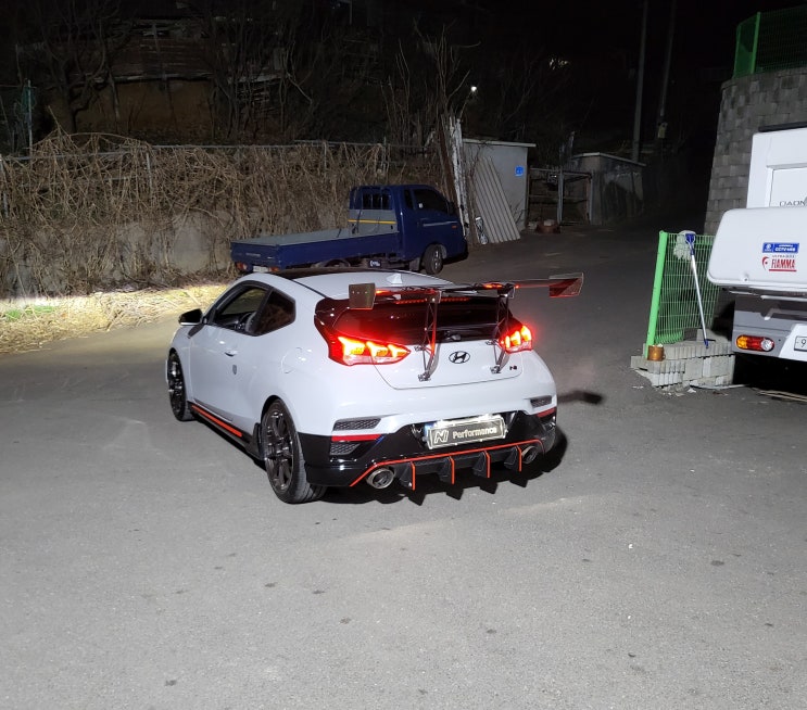 벨로스터n연장킷연장킷시공입니다벨로스터n튜닝파츠벨로스터n에어로파츠벨로스터n리어컵윙벨로스터n바디킷벨로스터n에어댐벨로스터n리어디퓨져벨로스터n스플리터벨로스터