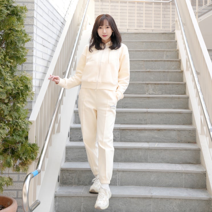 디스커버리 여성 트레이닝세트 추천 멋스런 크롭 트레이닝복 셋업 네이버 블로그
