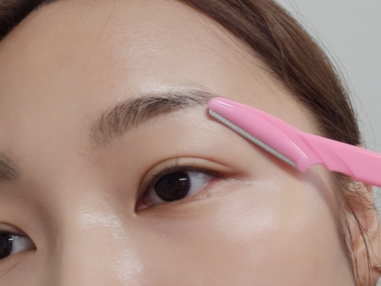 남자 눈썹 정리하는법 숱가위 전동눈썹칼로 갈매기 아치형 눈썹 정리하기 네이버 블로그