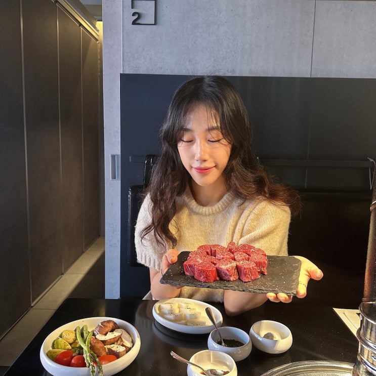서울 한남동 놀거리 데이트 코스 핫플 맛집 이태원 분위기 좋은 룸식당 네모집 네이버 블로그