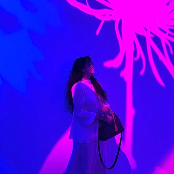 반짝이는 게 제일 좋아~ 영롱한 반짝임 반클리프 아펠 전시회 네이버 블로그