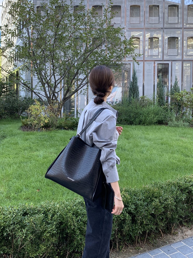 직장인 여성 숄더백 국내 디자이너 핸드백 잔바흐 가방 추천 : 네이버 블로그