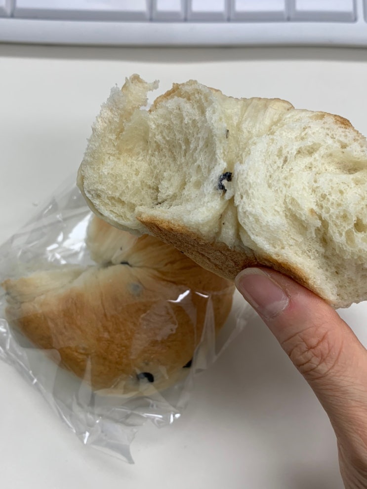 [서울/동작] 사당역 출퇴근 빵집 앤더브레드 베이글 도넛 후기 : 네이버 블로그