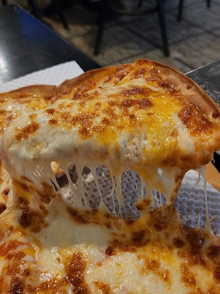 해방촌 맛집 내돈내산 미국식 피자 찐맛집 이태원 보니스피자펍 재방문 후기 : 네이버 블로그