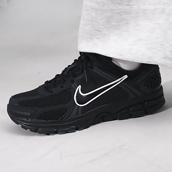 나이키 줌 보메로 5 블랙 서밋 화이트 우먼스 HM9986-001 한정판 운동화 : 네이버 블로그